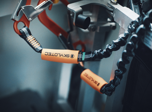 Safe working at height in the energy industry – SKYLOTEC PPE & Rope ...