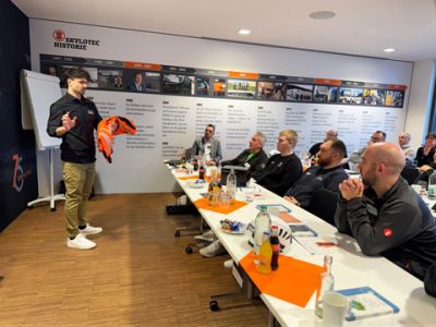 Innovative airbag system for maximum safety at low heights